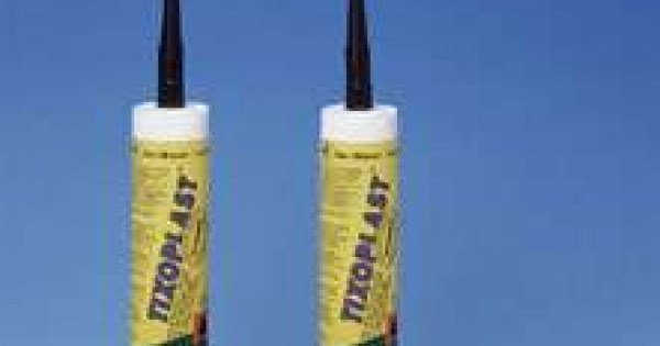 ZWALUW TIXOPLAST ZWART 310ML